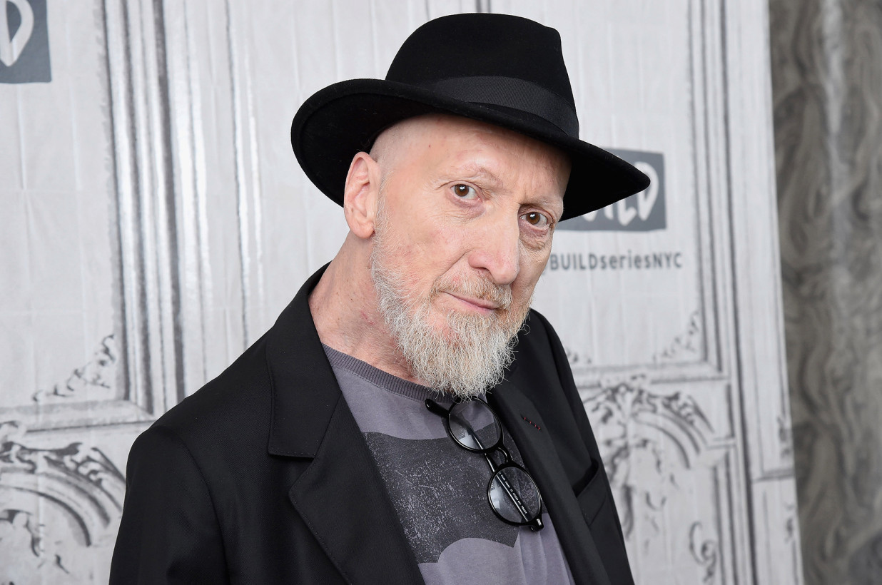 Frank Miller claims ex-wife Lynn Varley stole sketches in a lawsuit ...